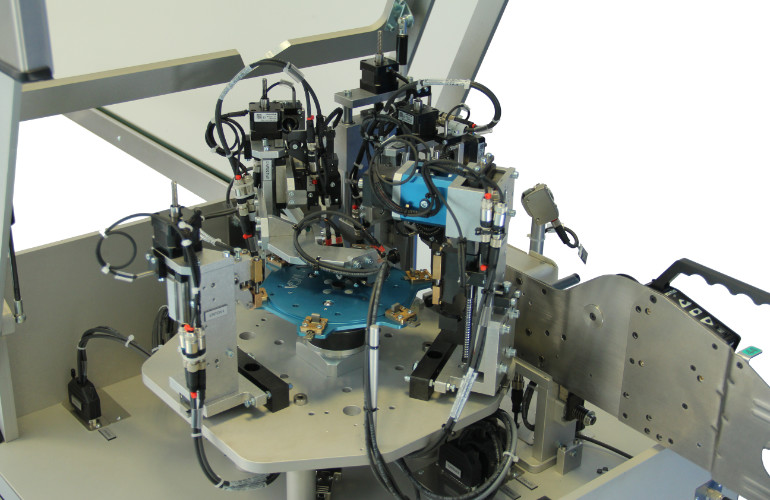 Produits clés-en-main de MGA Technologies : connecteurs, équipements ...