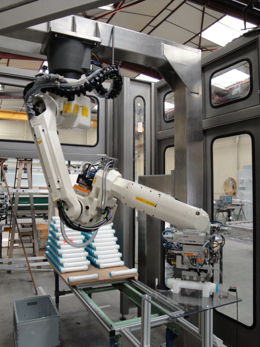 Machine de transfert de filtres pharmaceutiques - MGA Technologies